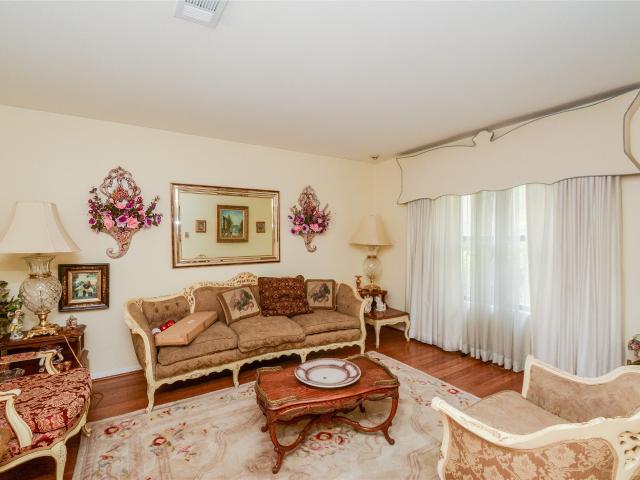 1022 Saddle Rock Drive