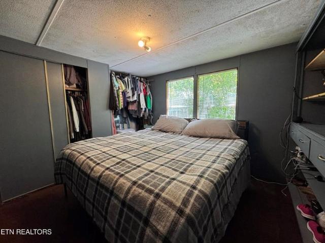1022 Spring Hill Cir