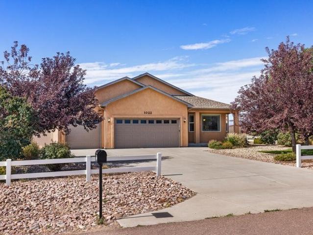 1022 W Desert Sage Dr, Pueblo West, CO 81007