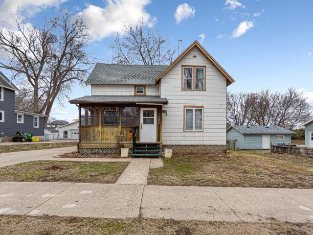 1022 3rd Ave NW, Faribault, MN 55021 | MLS #7047 | Compass