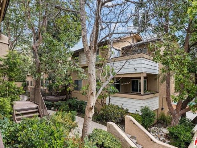 10233 De Soto Ave #A, Chatsworth, CA 91311