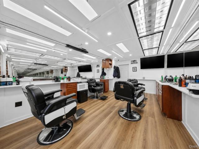 10230 Queens Boulevard 1009