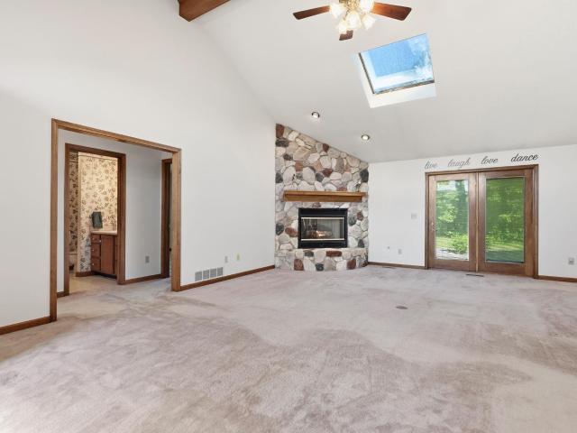 10232 Clarks Passage