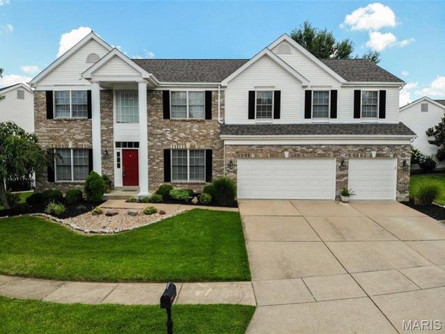10232 Hartshill Ln, Saint Louis, MO 63128
