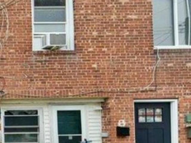 10237 th St, Hollis, NY 11423