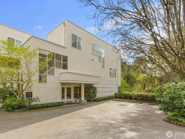 10237 SE 3rd St Apt 5, Bellevue, WA 98004