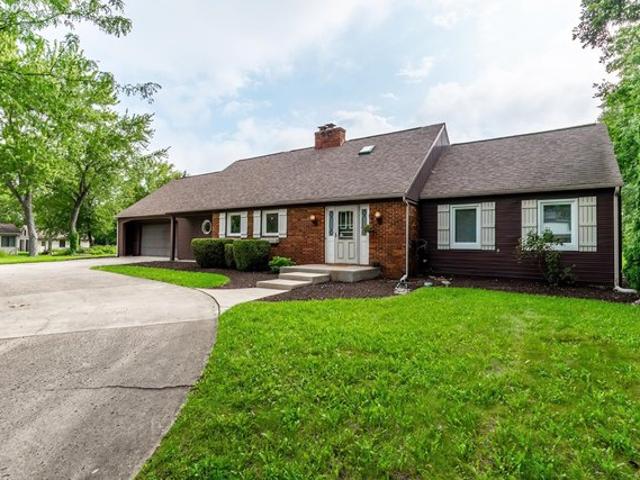 10234 Hickory Valley Dr, Fort Wayne, IN 46835