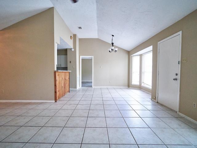 10235 Gulfstream Lane