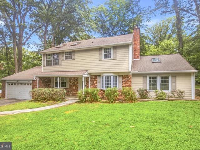1023 Millstream Dr, Malvern, PA 19355