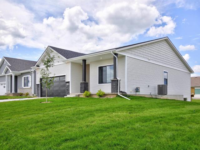 1023 NW Yorktown Drive