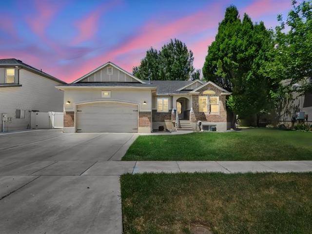 1023 N 3300 W, Layton, UT 84041