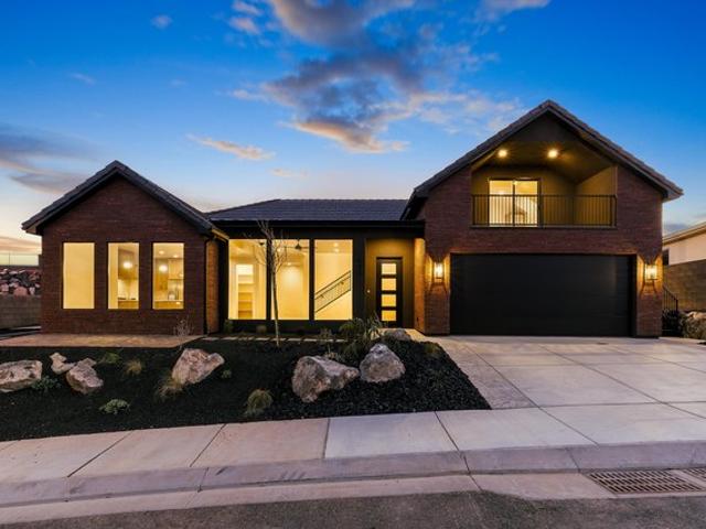 1023 N Falcon Ridge Vw, Hurricane, UT 84737
