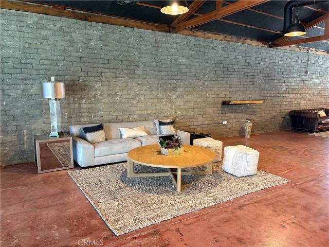 1023 N Maclay