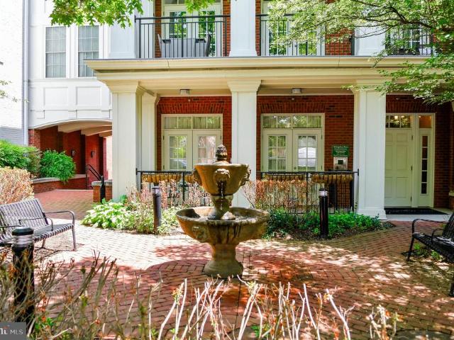 1023 N Royal Street # 116