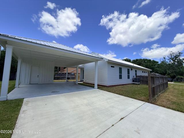 1023 Nancy Place
