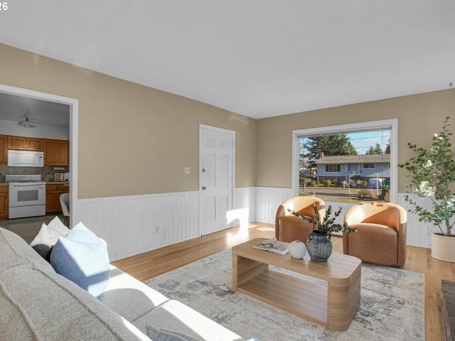 1023 NE 172ND AVE