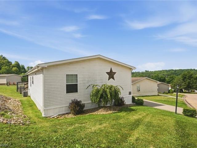 1023 Overlook Dr SW, Canton, OH 44706