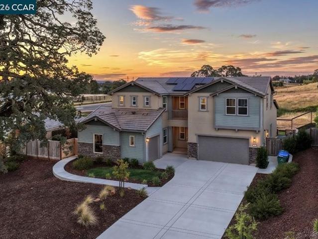 1023 Bridger Dr, Rescue, CA 95672