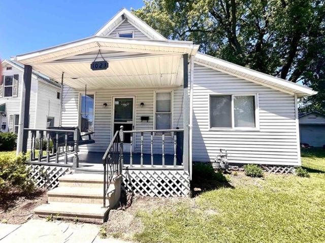 1023 Cone St, Elkhart, IN 46514