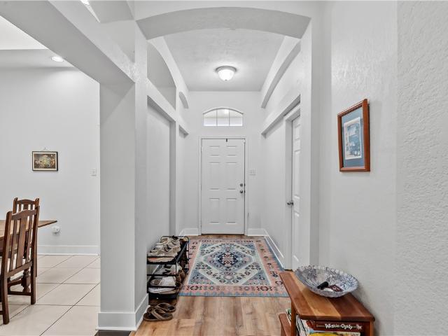 1023 Fallbrook Loop