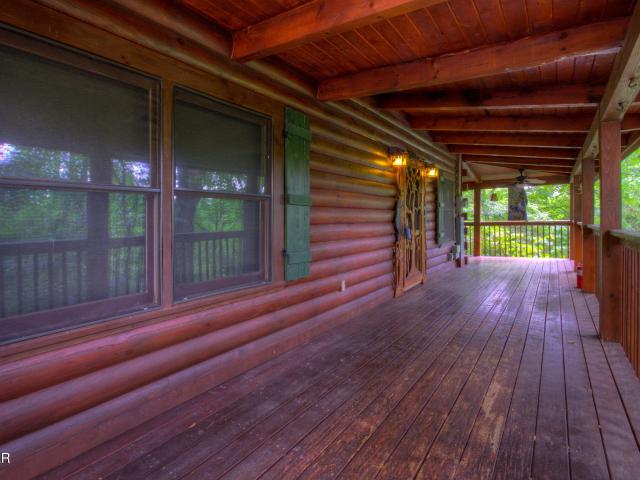 1023 Gordon Way