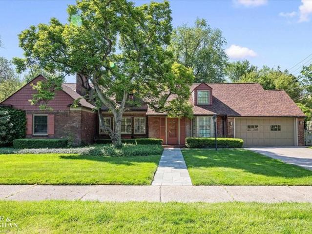 1023 Harvard Rd, Grosse Pointe Park, MI 48230