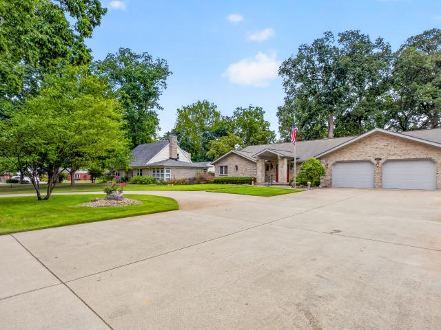 1023 Hawthorne Drive