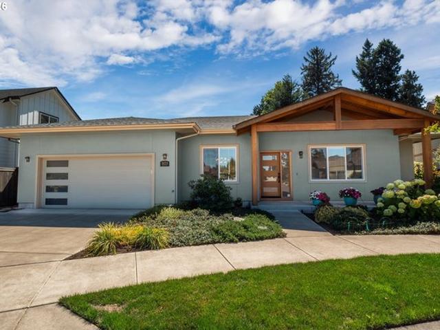 1023 Lupine St, Springfield, OR 97477