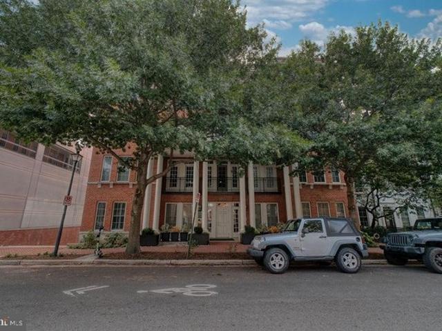 1023 Royal St N Unit 204, Alexandria, VA 22314