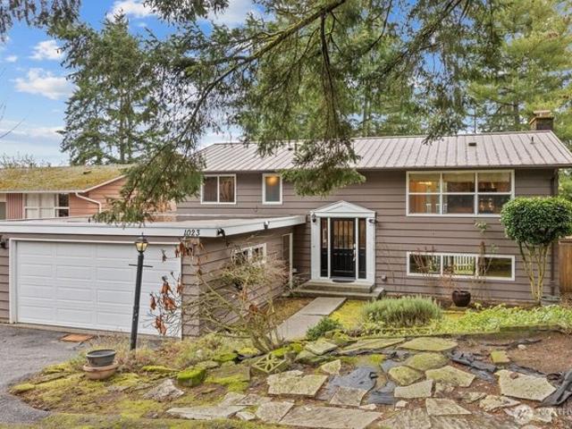 1023 th Ave SE, Bellevue, WA 98004