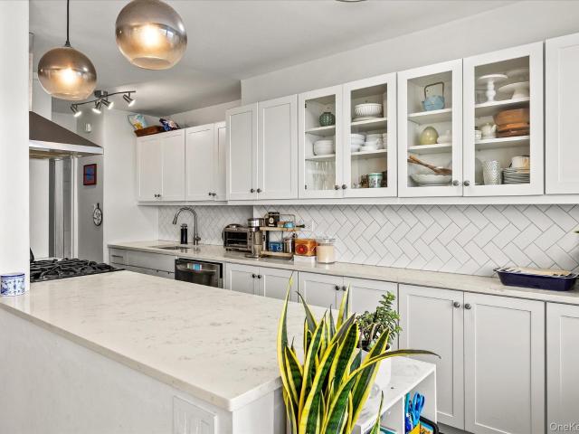 102 3 th Road 25F