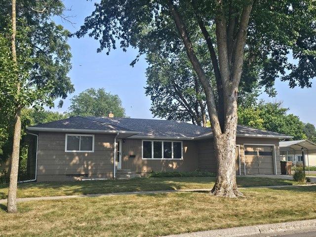 102 11th Ave, Brookings, SD 57006