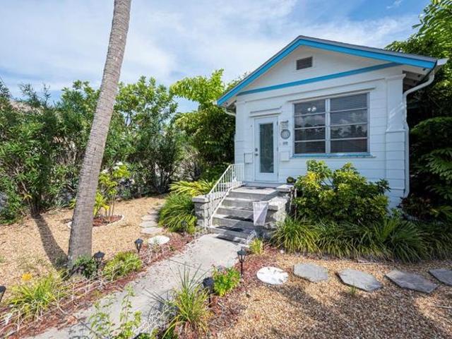 102 13th Ave, Saint Pete Beach, FL 33706