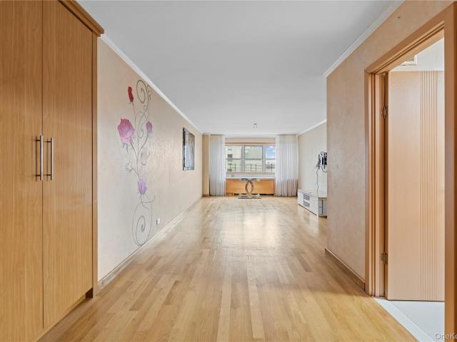 102 1 th Road, Unit 3B | Compass