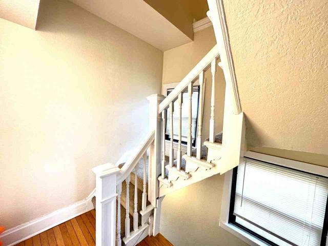 102 214/216 Oneida St 1 Bedroom Apartment for Rent at 214/216 Oneida Street, Pittsburgh, PA 15211 Mount Washington
