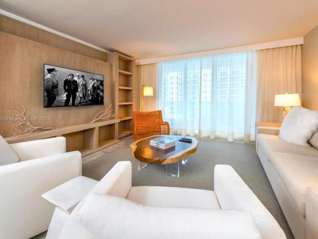 102 24th St #1106 Miami Beach, FL 33139