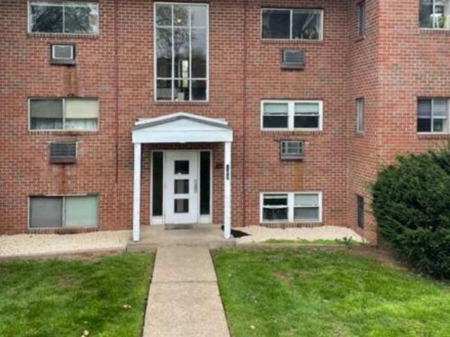 102 2nd St #4, Schwenksville, PA 19473