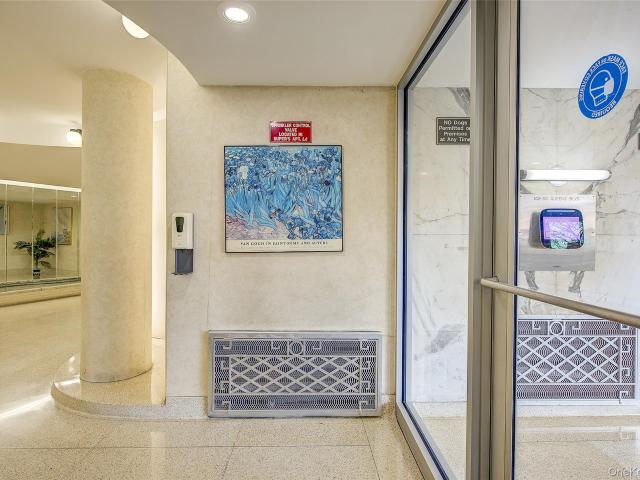102 30 Queens Boulevard 2H