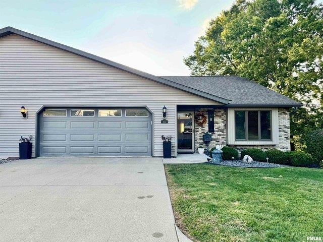 102 5th St Unit 6, Fulton, IL 61252