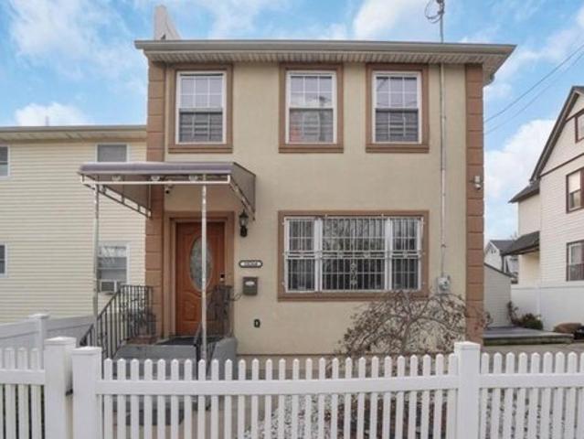 102 64 th St, Hollis, NY 11423