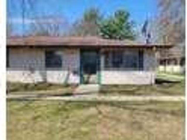 102 8th Ave NW #13 A, Oelwein, IA 50662