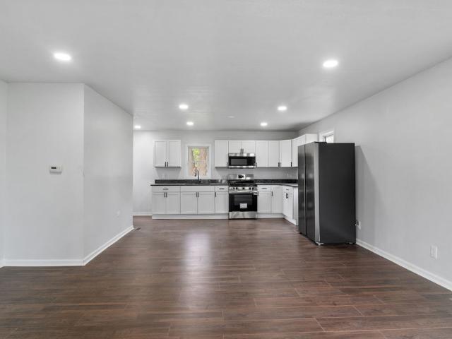 102 8th Avenue