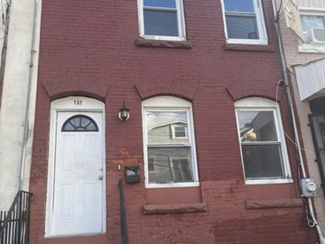 102 9th Ave W, Newark, NJ 07107
