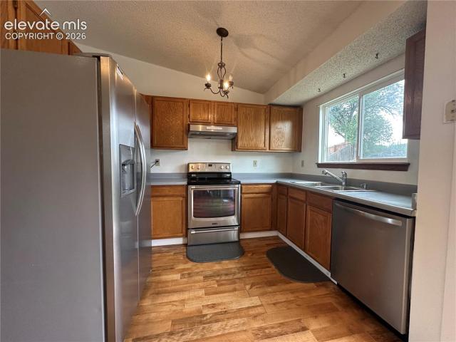 102 Comanche Court