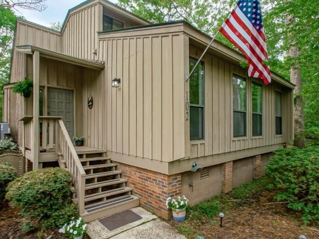 102 Catalpa Lane # 102