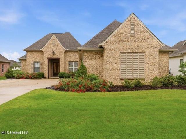 102 Camden Lake Dr, Madison, MS 39110