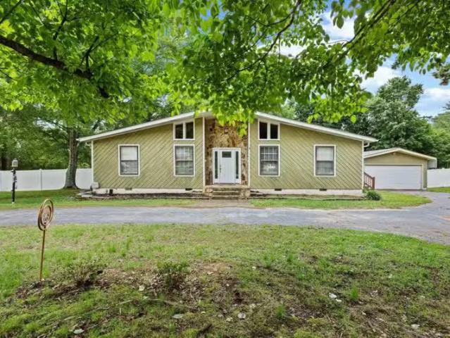 102 CANNON CIR, GREENVILLE, SC 29607 Single Family Residence F.