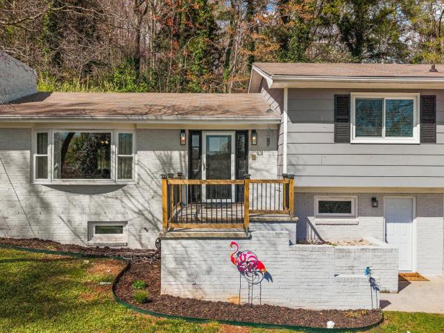 102 Canterbury Rd