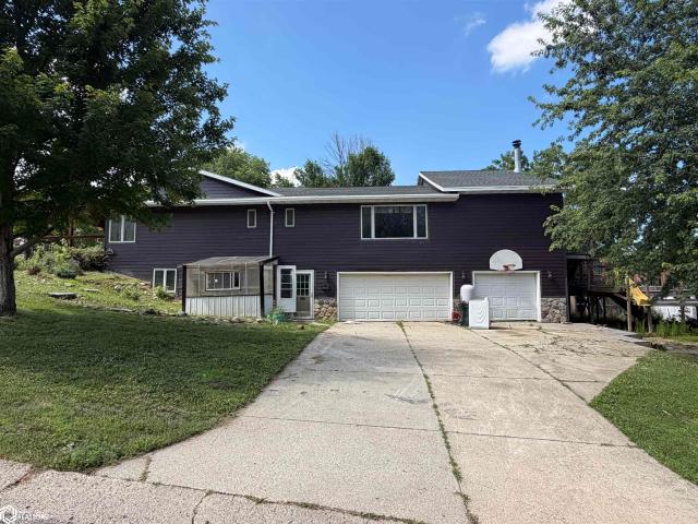 102 Cardinal Drive