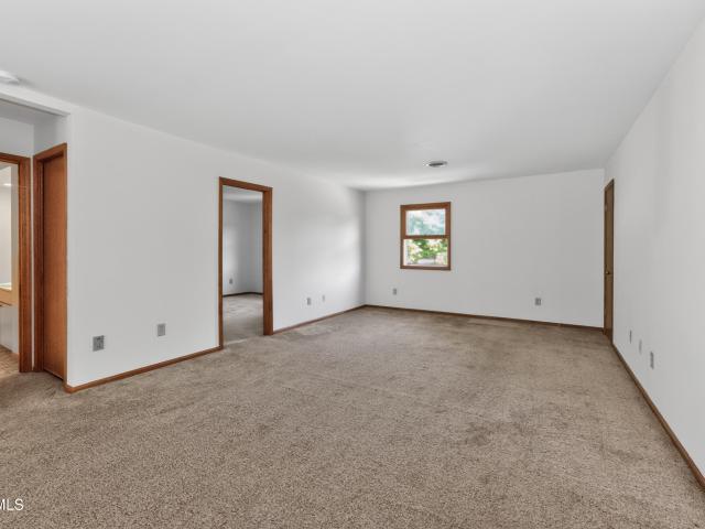 102 Cedarview Lane